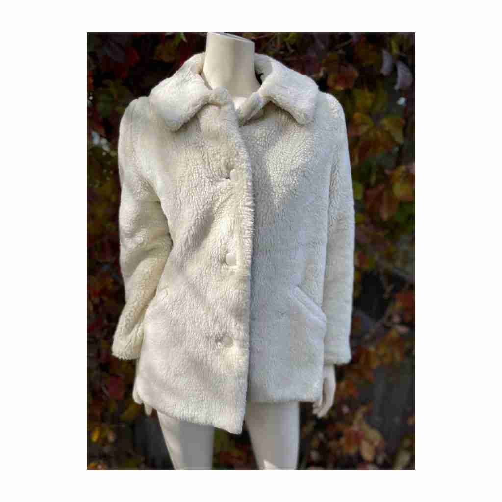Vintage 60s 70s Shag Carpet Coat Jacket Faux Fur Quilted Lining Satin ...